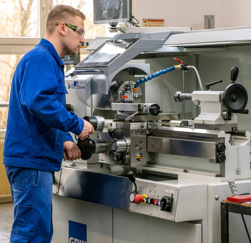 Industriemechaniker - Powerlines – Ausbildung in Deutschland