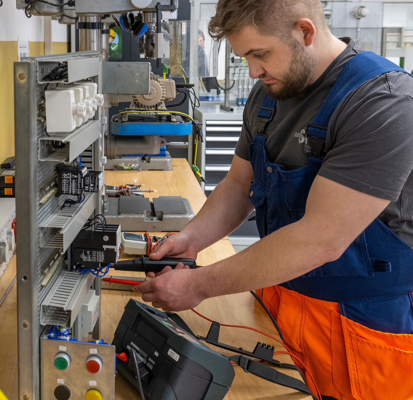 Elektroniker - Powerlines – Ausbildung in Deutschland